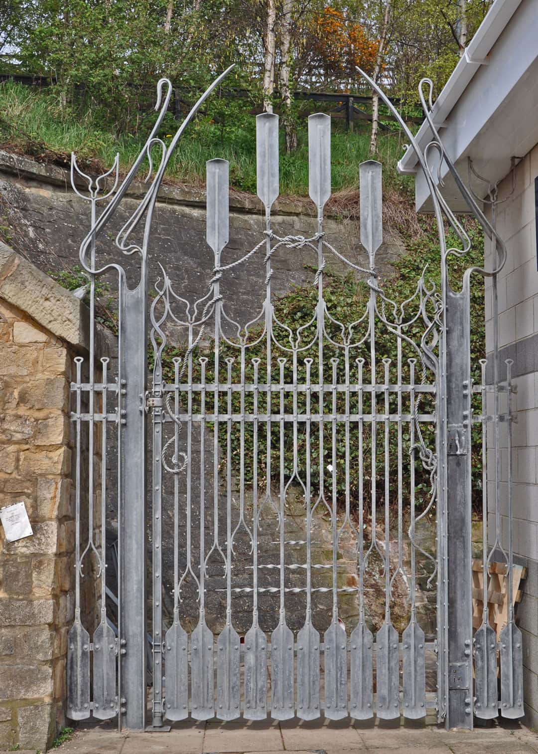 Riverside sculpture walk: east – Seagull City