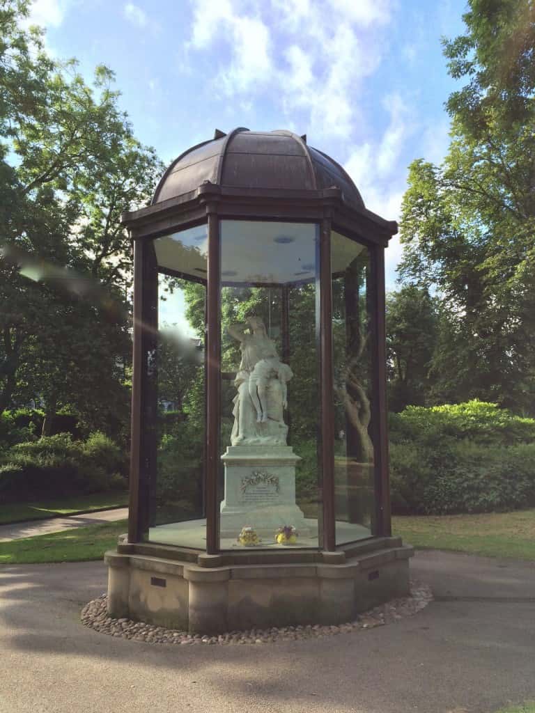 Victoria Hall and the Victoria Hall disaster – Seagull City